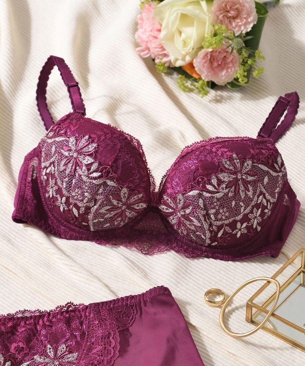 【スキマフィットブラ】 すきまを埋めてボリュームアップ ふわふわもちもち触感 ウイング／ワコール KB2362 / Wing | ファッション通販 【公式通販】オンワード・クローゼット